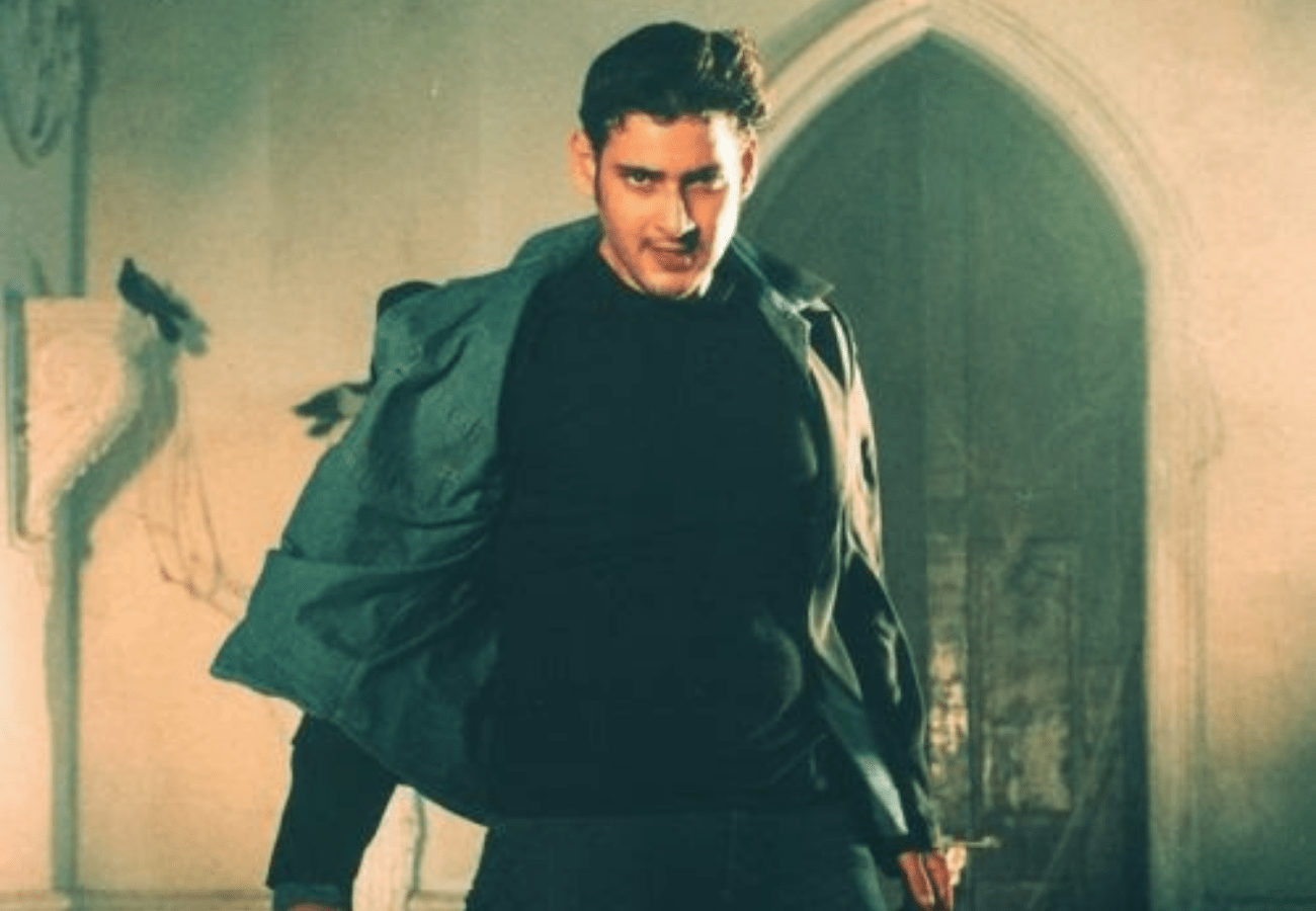 Athadu (2005) - Mahesh Babu pilnie poszukiwany - O Indiach